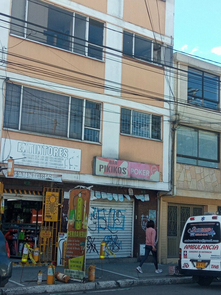 Bar Bar Pikikos, Bogota, foto