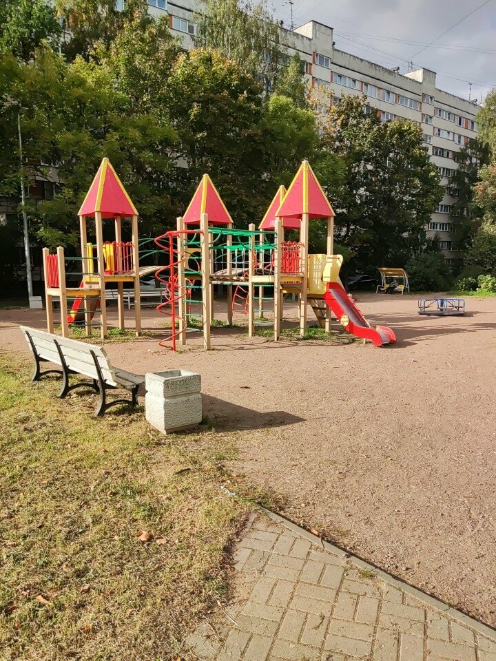 Oyun alanı Playground, Saint‑Petersburg, foto