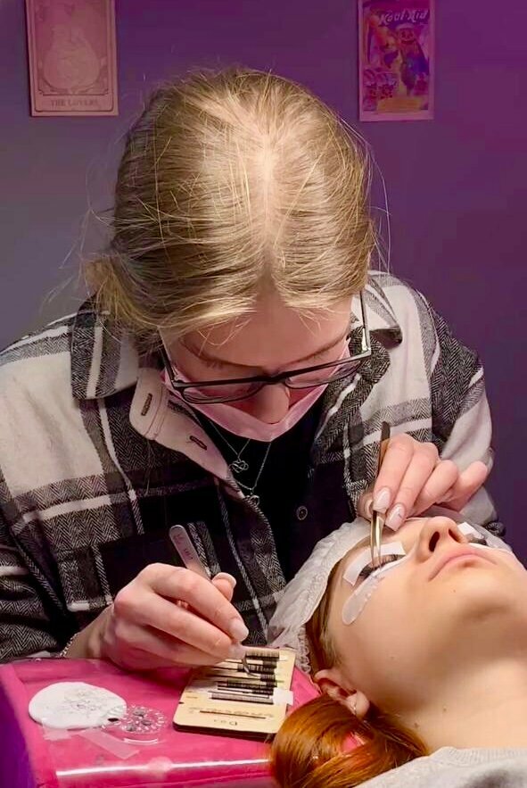 Kaş ve kirpik salonu Kols. brows&lashes, Saint‑Petersburg, foto