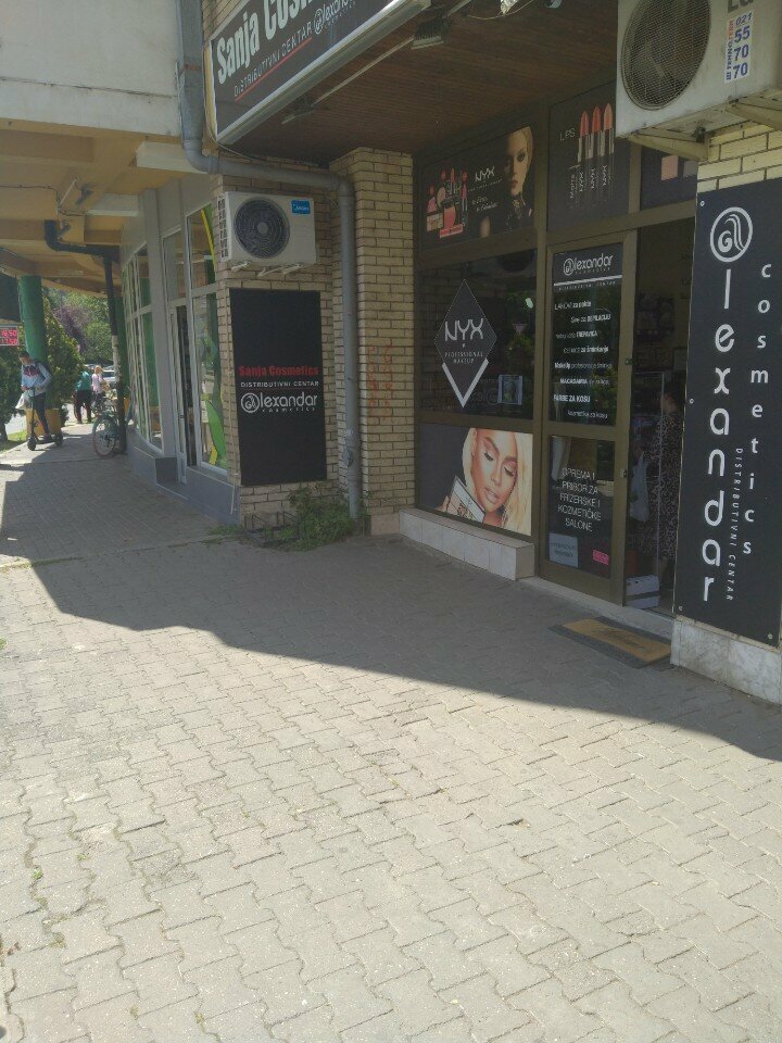 Kozmetik ve parfümeri mağazaları Alexandar, Novi Sad, foto