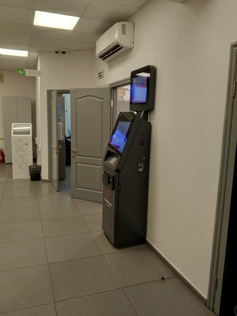 Ödeme terminali Renessans Bank, Ulyanovsk, foto