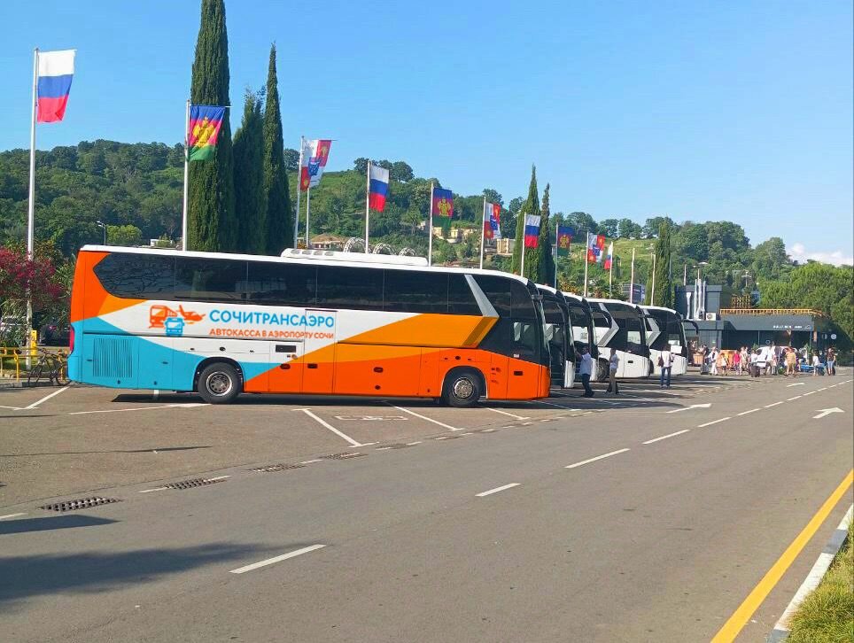 Otogarlar Bus station Sochi Airport, Soçi, foto