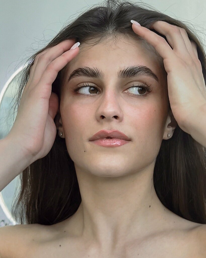 Kaş ve kirpik salonu Брови Здесь, Saint‑Petersburg, foto