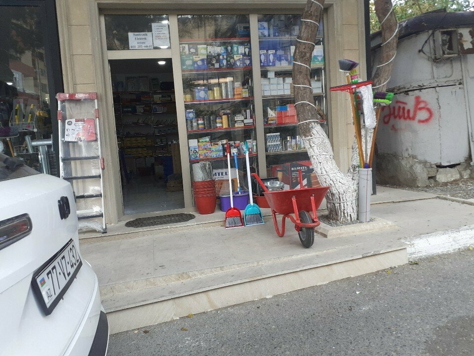 Mini-market Cənub Inşaat, Bakü, foto