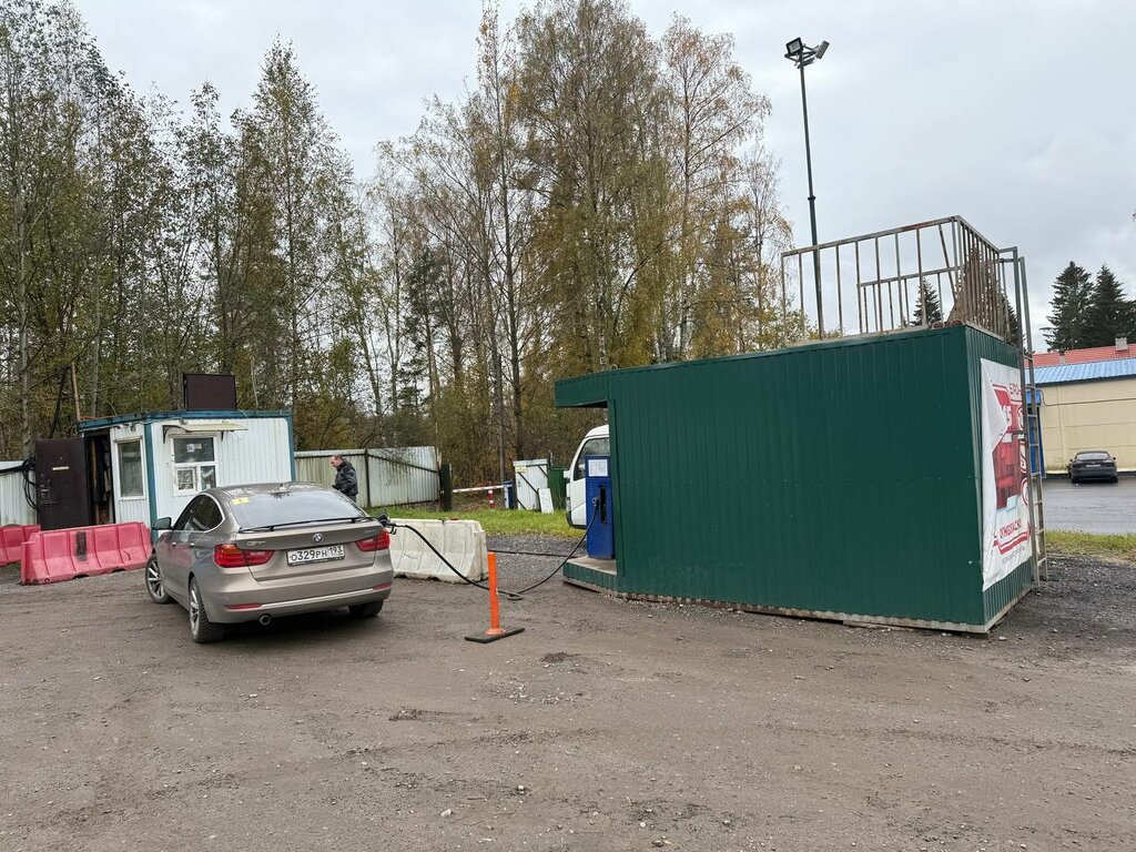 Benzin istasyonu Бензоточка, Sertolovo, foto