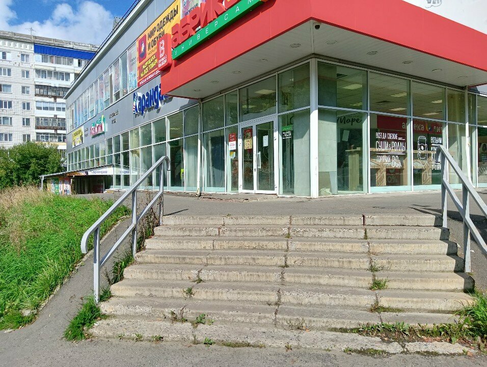 Ayakkabı mağazaları Мир одежды и обуви, Tomsk, foto