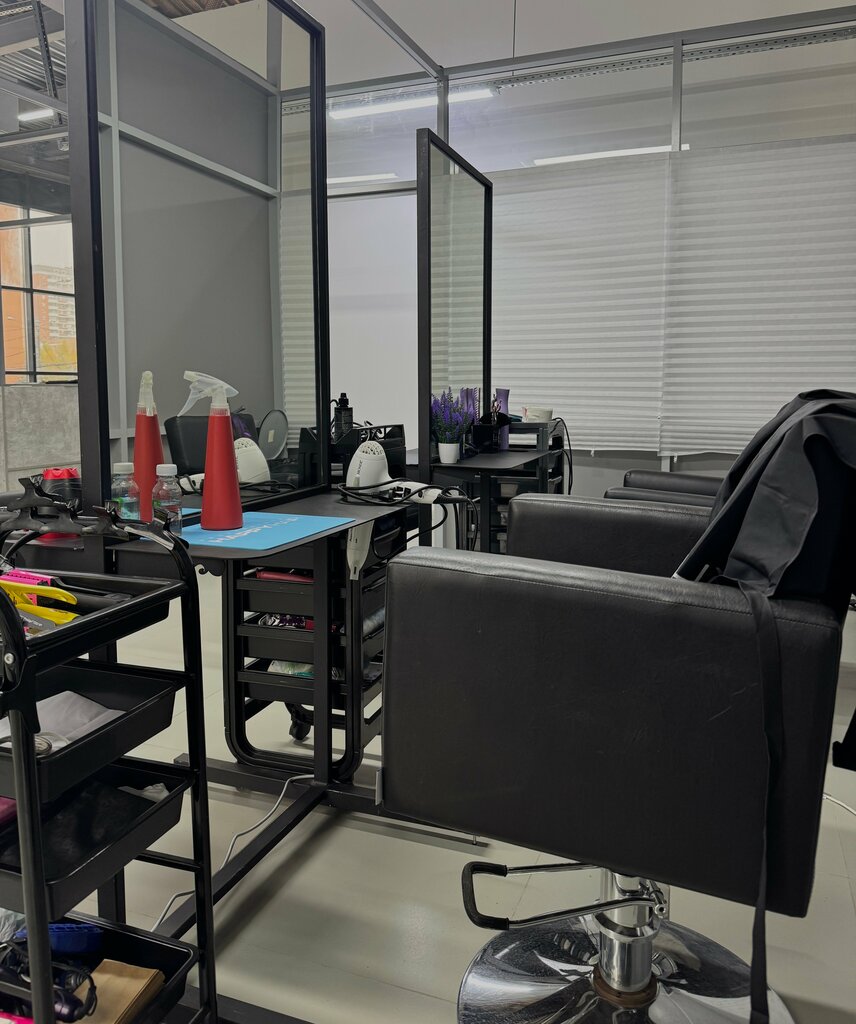 Güzellik salonu Парикмахерская № 1, Lobnia, foto