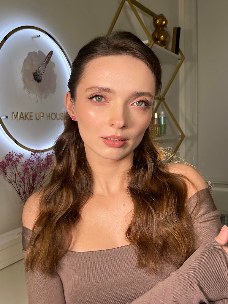 Stil uzmanı, makyöz Make Up House, Moskova, foto
