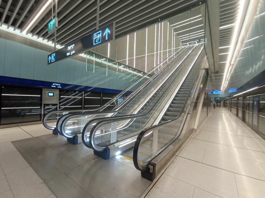 Hızlı ulaşım istasyonu Bialik, , foto