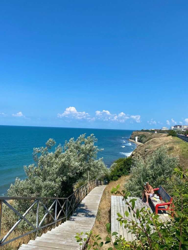 Unutulmaz olayların yeri Лестница 200 ступеней, Anapa, foto