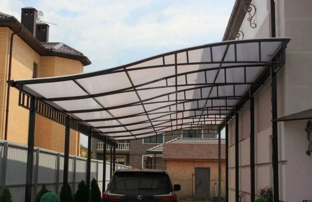 Çerçeve ve çadır yapıları Naves Auto, Klin, foto