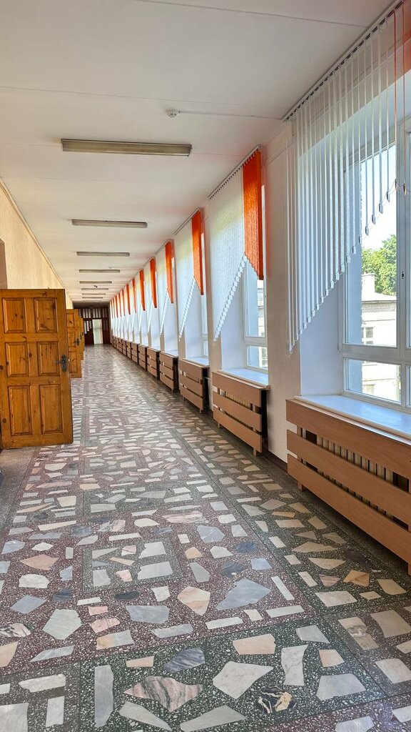 Ortaokul 83 im. G. K., Minsk, foto