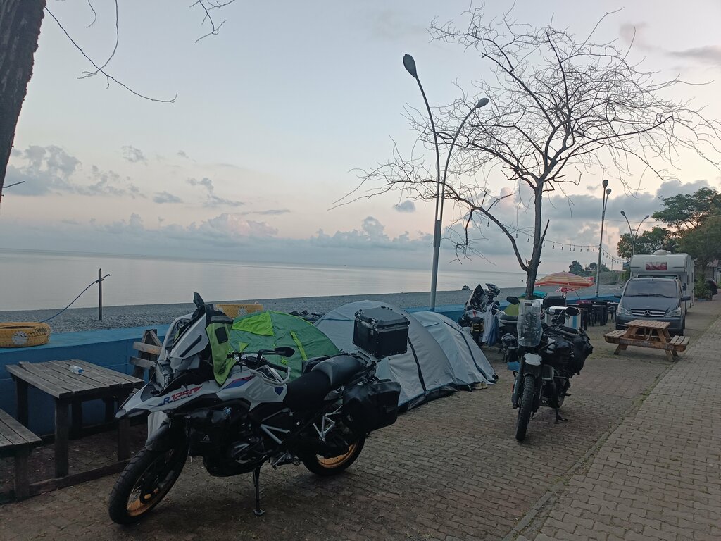 Kafe Kopmuş Plaji Kafe, Hopa, foto