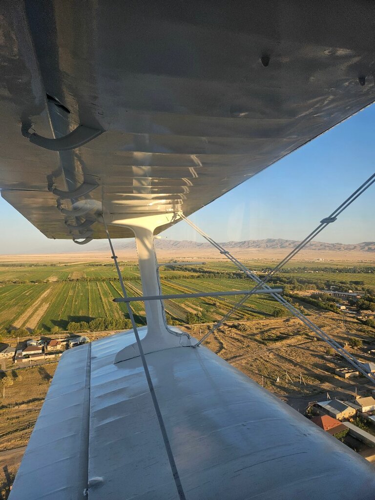 Helitaksiler Uchbulak, Jambıl eyaleti, foto