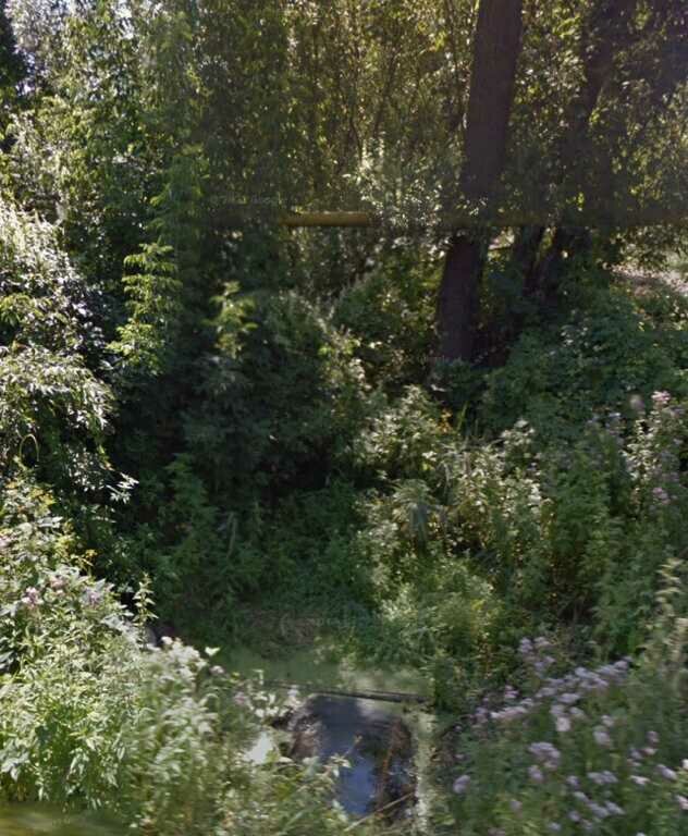 Pınar, çay Spring, stream, Stariy Oskol, foto