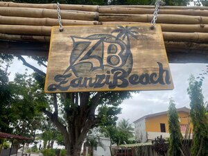 Le Zanzibeach Club d'Anan (Abidjan, Avenue de la Côte-d'Ivoire), restoran  Dünya'dan