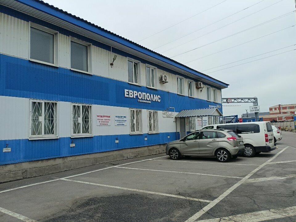 Vinç firmaları Gruzmetiz, Saint‑Petersburg, foto