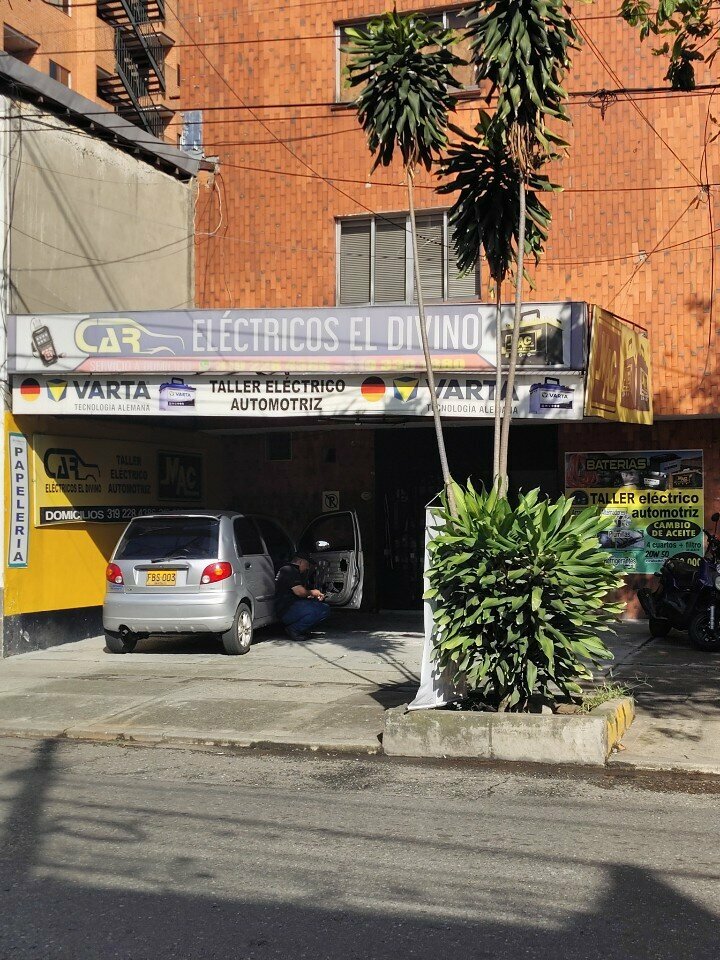 Otomobil servisi Car Eléctricos el Divino, Medellin, foto