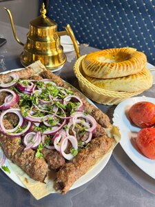 Гусар (Baulinskaya ulitsa No:4В, Novye Ostrovtsy Subdistrict, derevnya Ostrovtsy), kafe  Moskova ve Moskovskaya oblastından