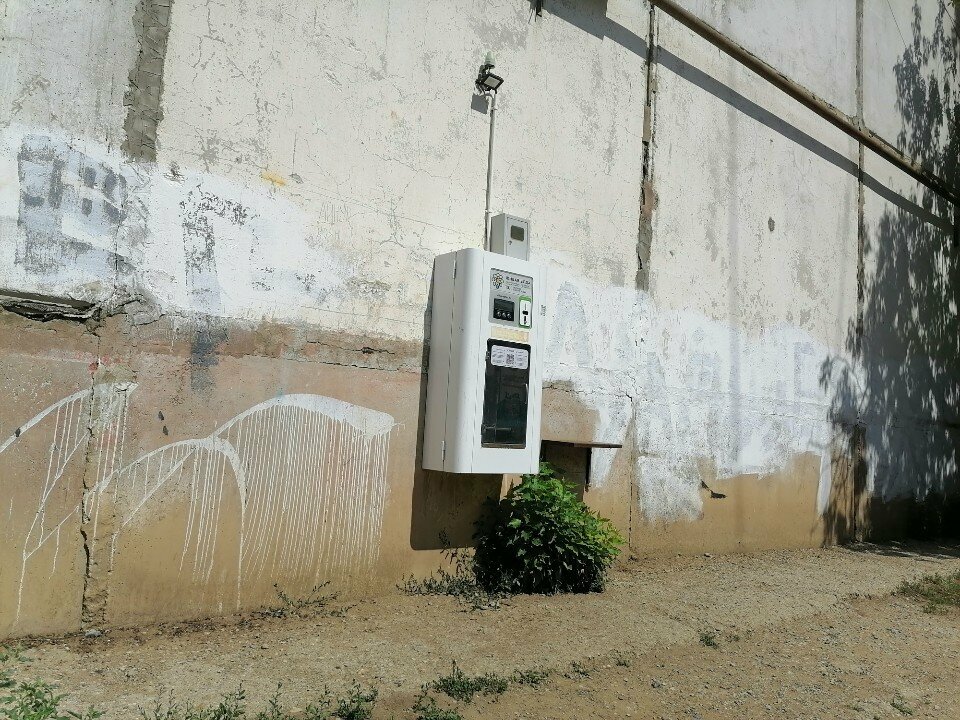 Su otomatı Zhivaya voda, Aktöbe, foto