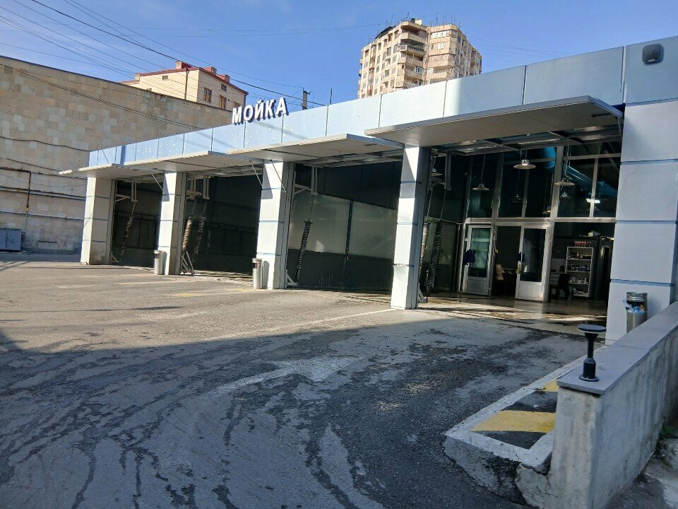 Oto yıkama Central Car Wash, Erivan, foto