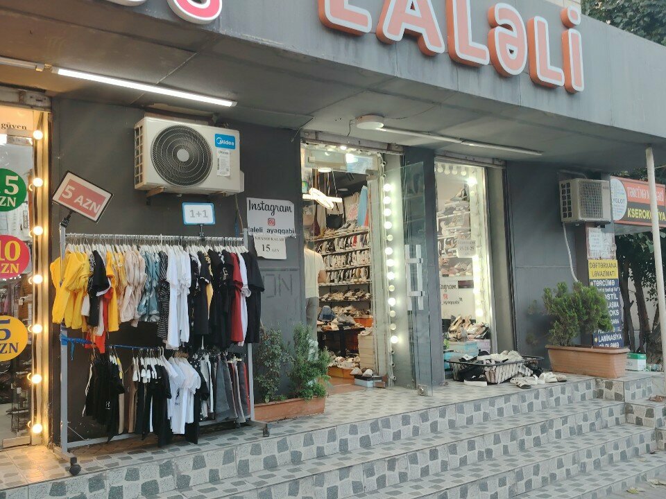 Ayakkabı mağazaları Laləli, Bakü, foto