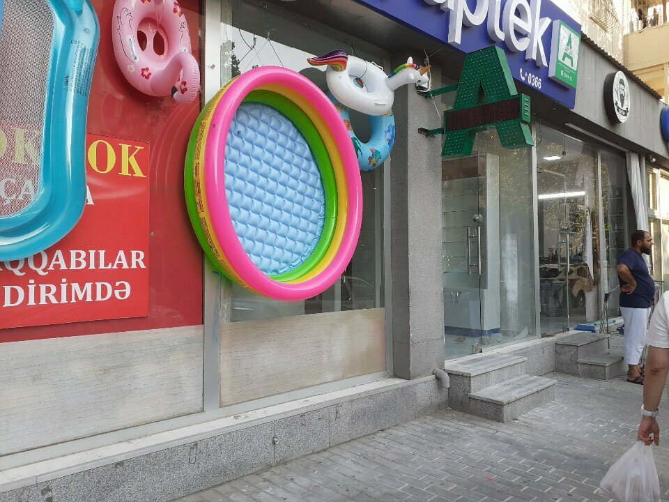 Eczaneler Buta, Bakü, foto