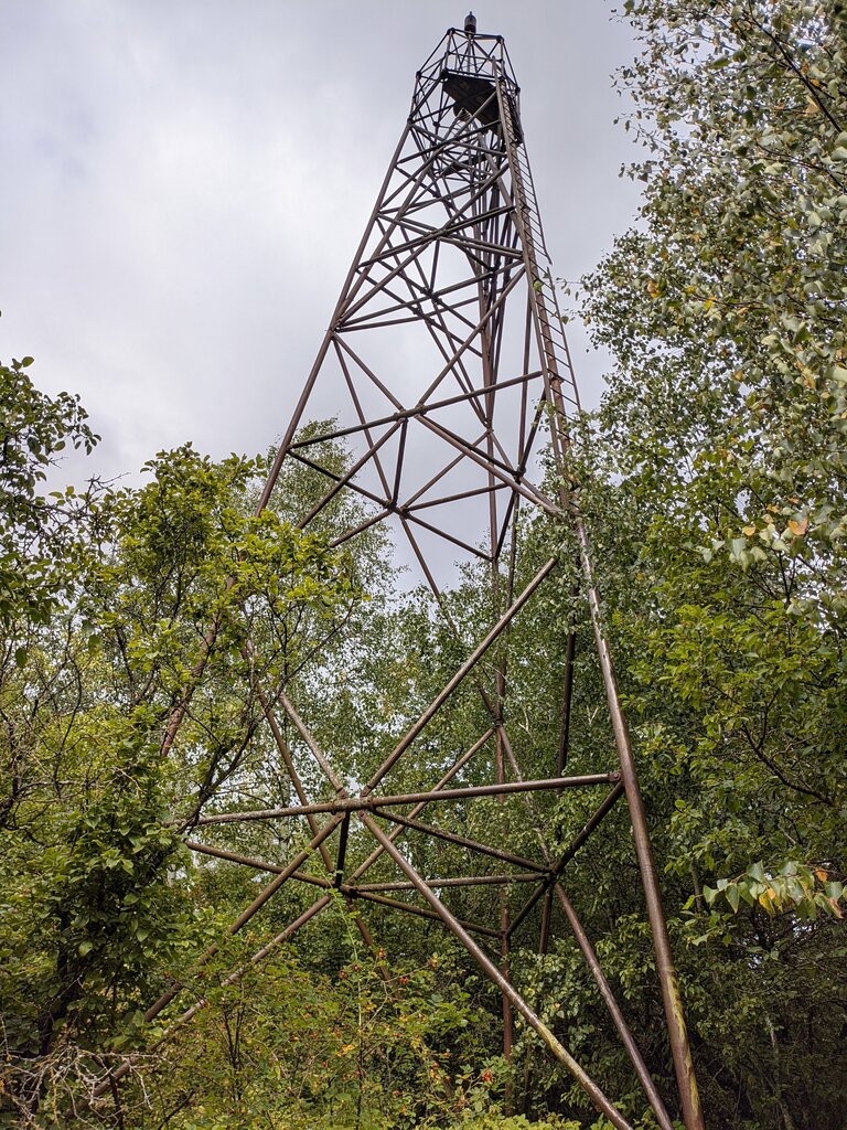Anıt levhası, anıt taş Михаило-Архангельский костёл, Minskaya oblastı, foto