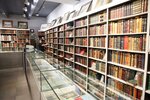 Антикварные книги (Noviy Arbat Street No:8), kitap mağazaları  Moskova'dan