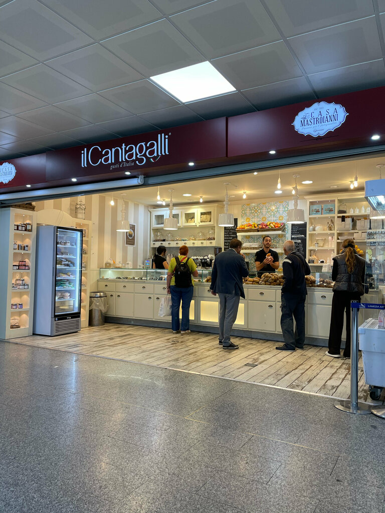 Havaalanları Lamezia Terme International Airport, Calabria, foto