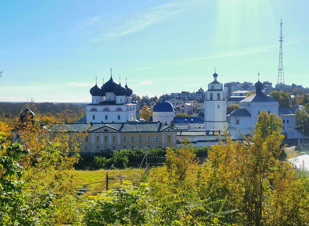 Şapel, haç anıtı Купель во имя преподобного Трифона Вятского, Kirov, foto