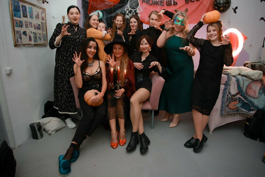 Kaş ve kirpik salonu Strekoza, Saint‑Petersburg, foto