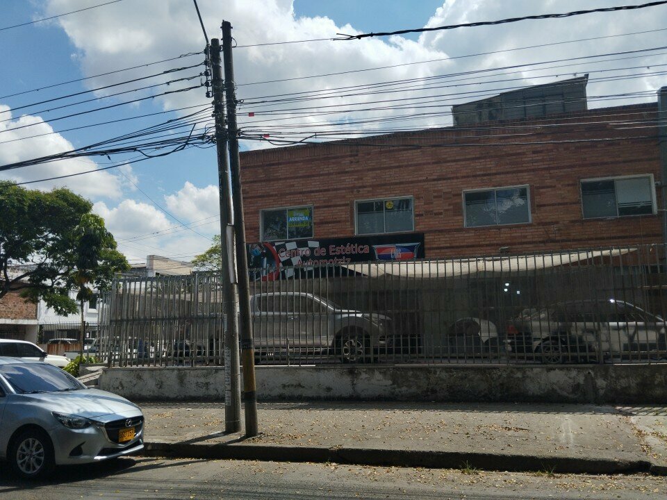 Detaylı oto bakımı Automotive Aesthetics Center, Cali, foto