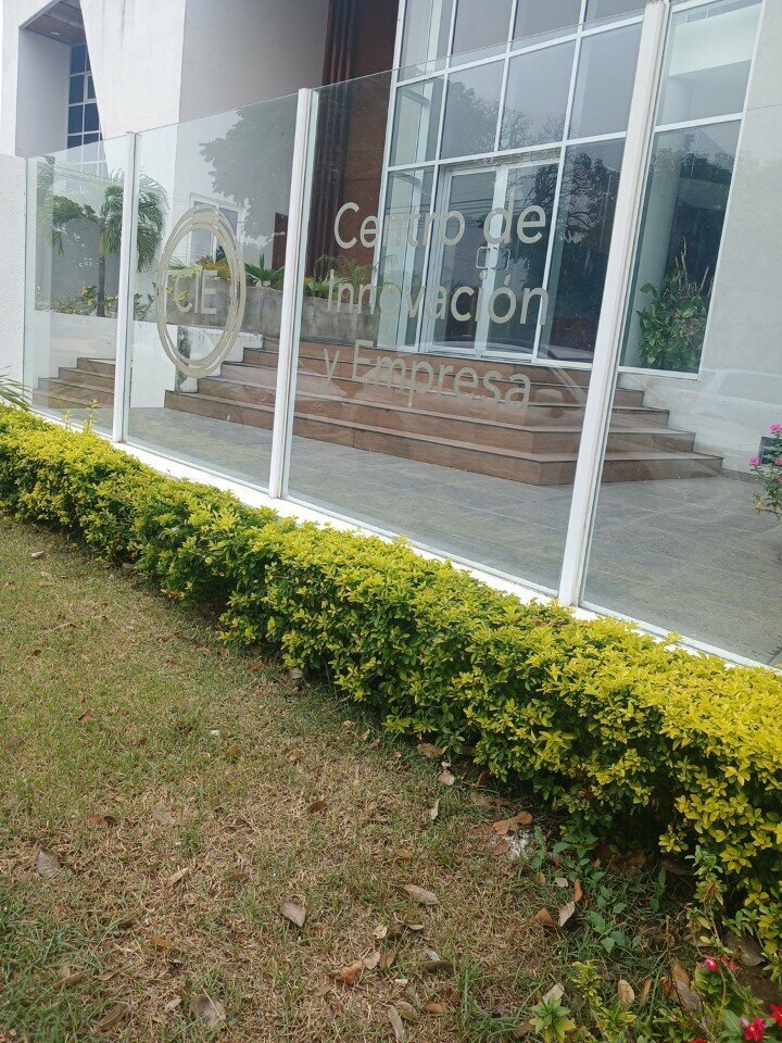 Üniversiteler Innovation and Business Center, Santa‑Krus, foto