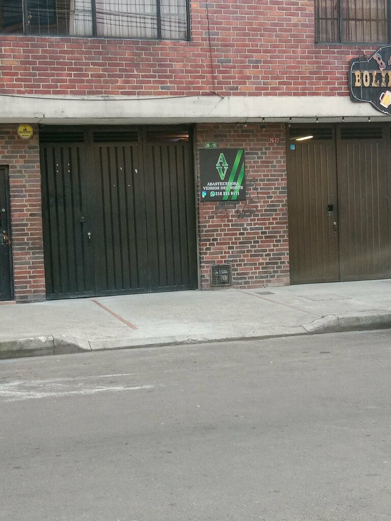 Cam ve cam ürün üreticisi AV Abastecedora de vidrios del norte, Bogota, foto