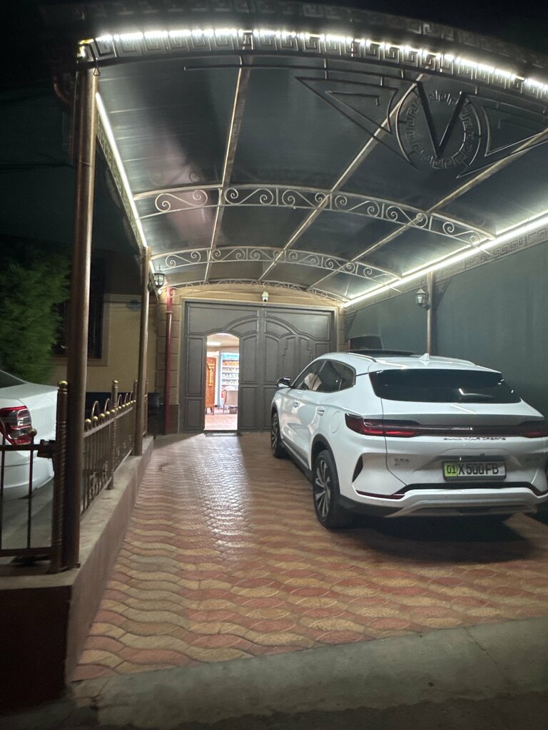 Kasap, şarküteri Lutfullo Kazisi, Taşkent, foto