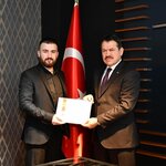 Ahmet Uğur Şehir (Eskişehir, Odunpazarı, İstiklal Mah., Dilekli Sok., 7A), berberler  Eskişehir'den