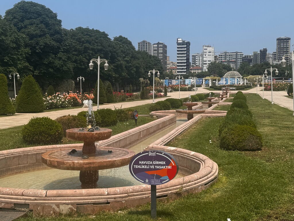 Kültür ve eğlence parkları İbb Gül Bahçesi, İstanbul, foto