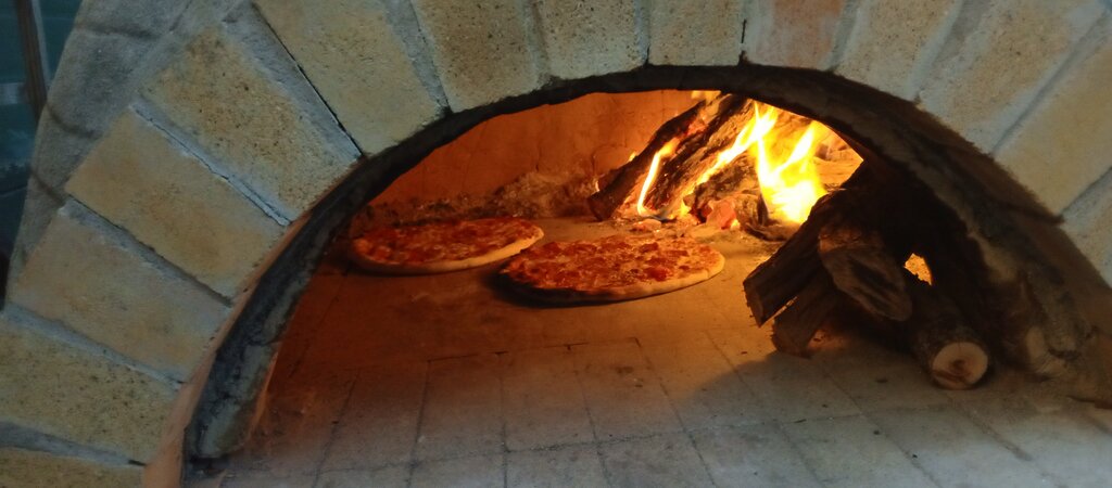 Pizzacılar Пиццерия на дровах, Kırım Cumhuriyeti, foto