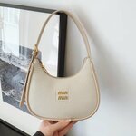 Molly_collection_kaskelen (Abaı kóshesi No:90А), giyim mağazası  Kaskelen'den