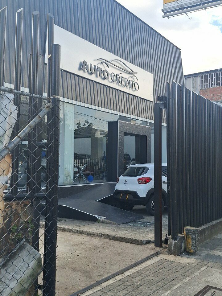 Otomobil servisi Autocentro, Cali, foto