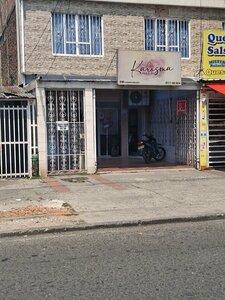 Karisma (Valle del Cauca, Municipio de Santiago de Cali, Comuna 11, Calle 27, 33-23), güzellik salonu  Cali'den