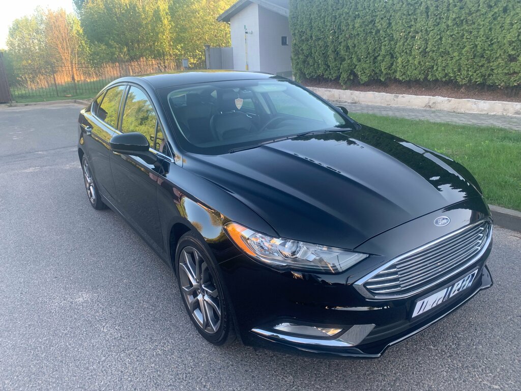 Otomobil açık artırması CrazyMotors, Minsk, foto