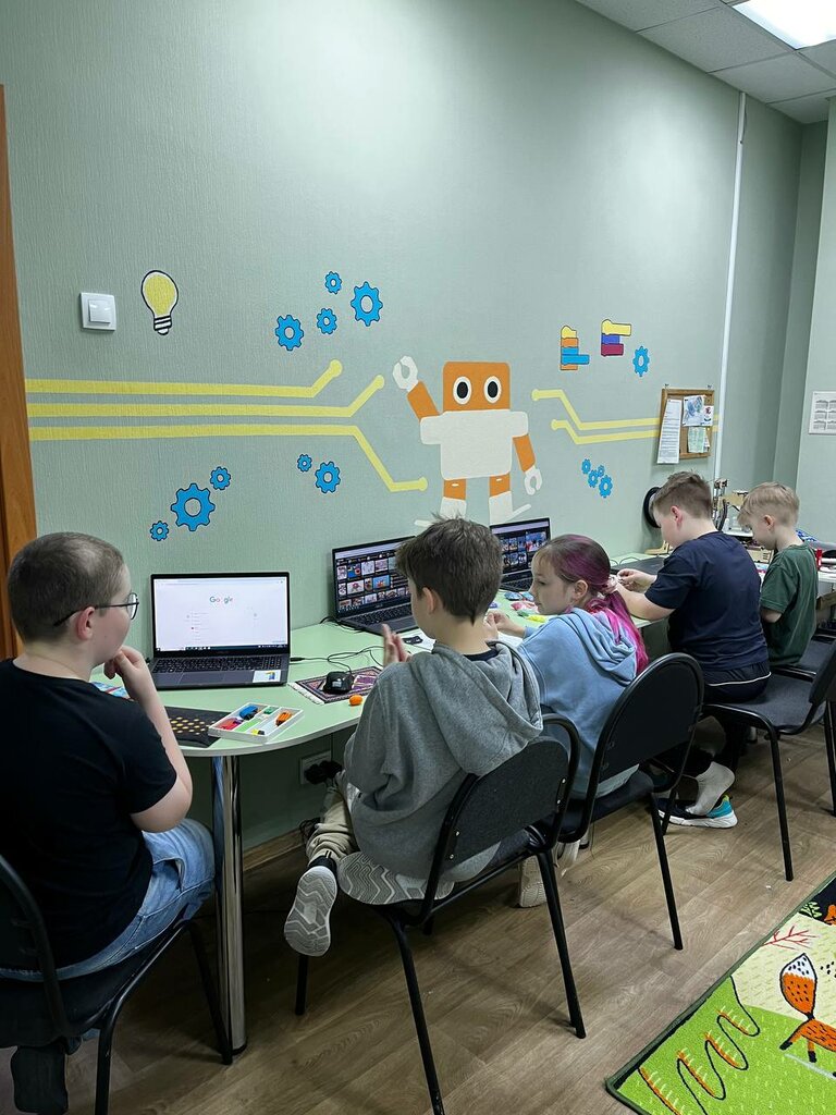 Kurs Robot Club, Saint‑Petersburg, foto