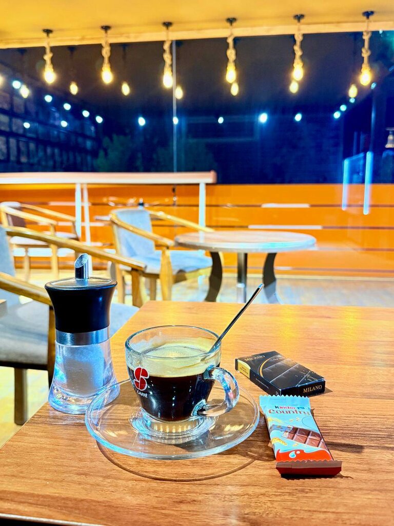 Kahve dükkanları Caravan Coffee, Cizzak eyaleti, foto