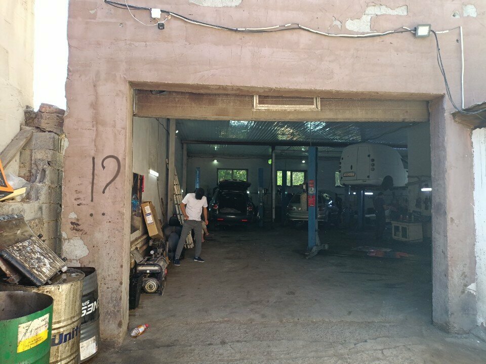 Otomobil servisi Zhanat Auto, Astana, foto