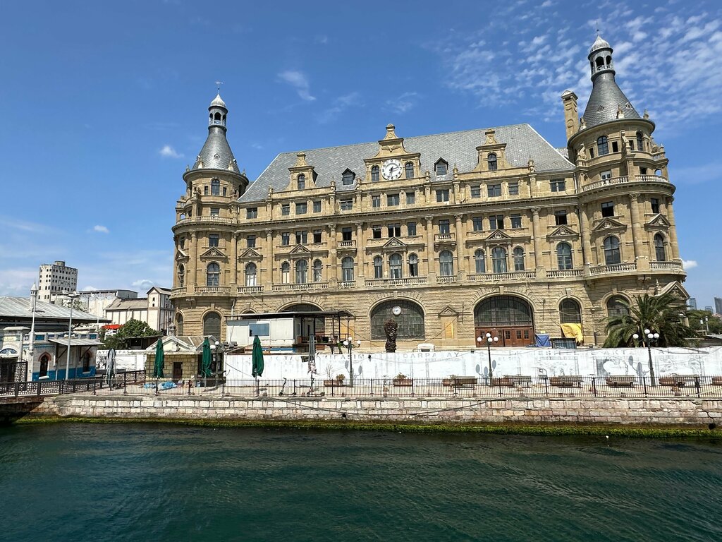 Tren istasyonu Haydarpaşa Tren Garı, İstanbul, foto