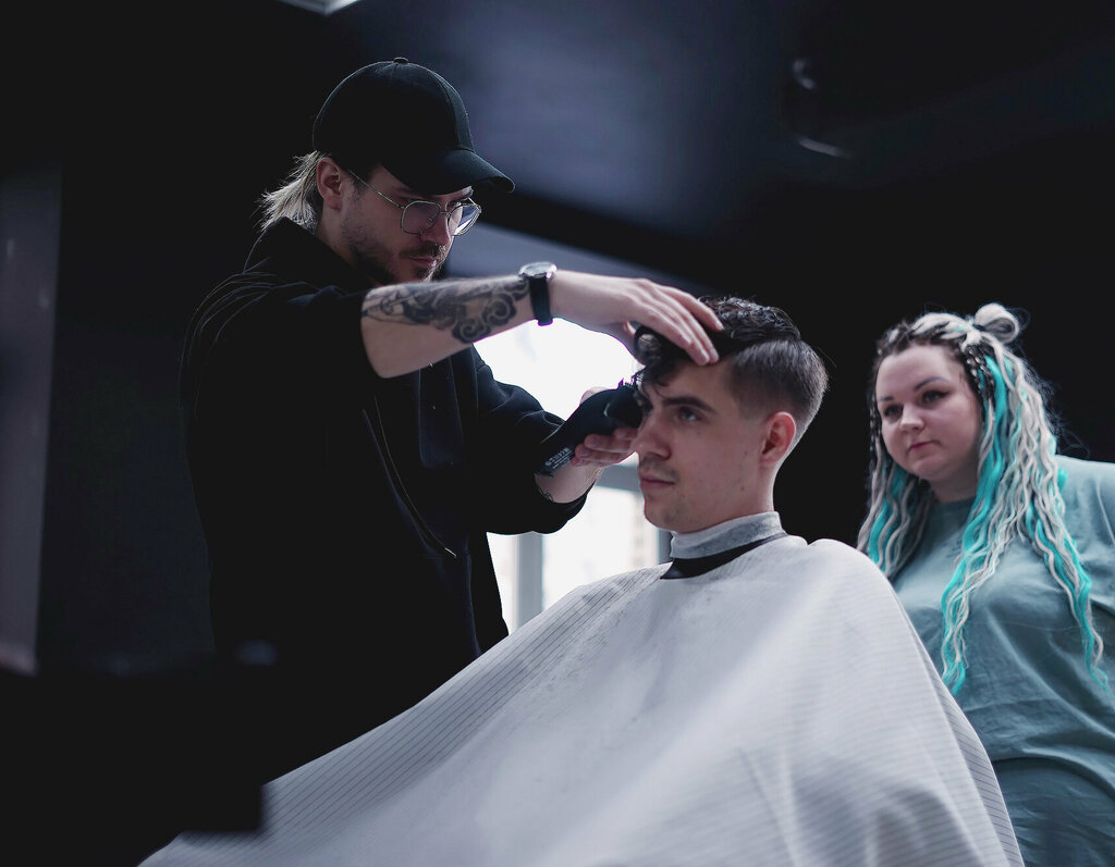 Kuaför meslek eğitimi Nord Barbers Academy, Saint‑Petersburg, foto