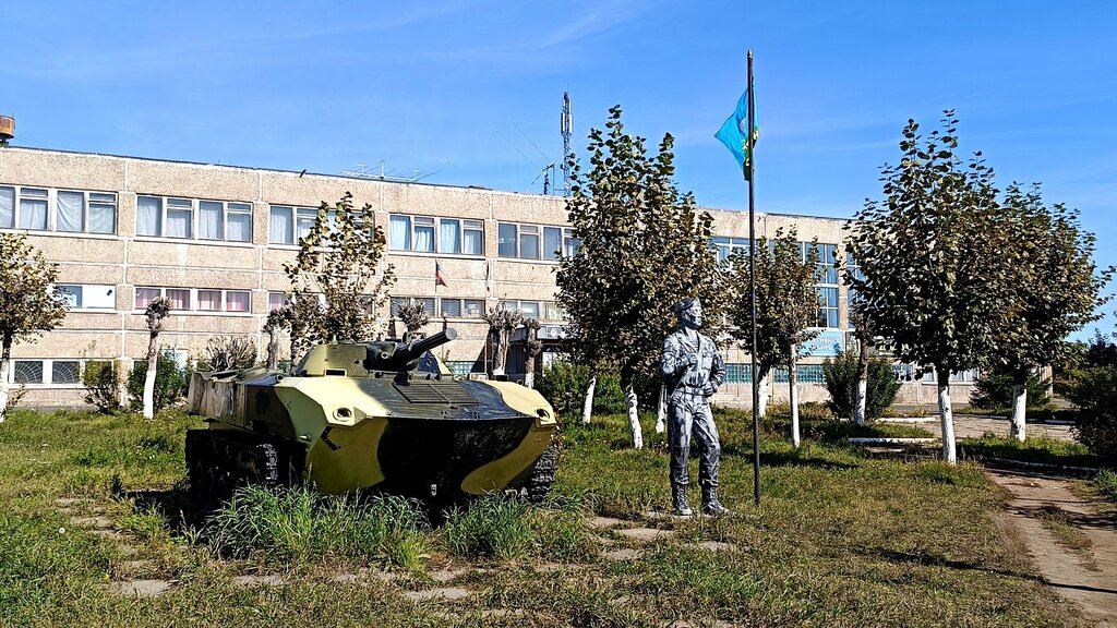Teknoloji anıtı Боевая машина БМД-1, Bratsk, foto