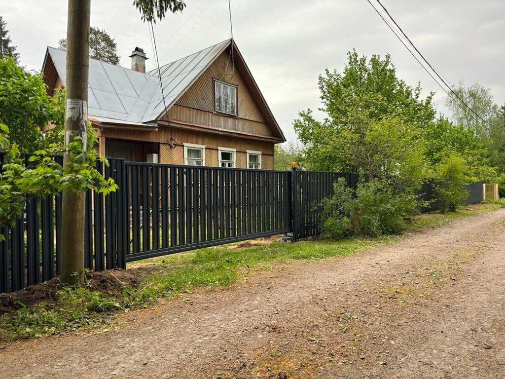 Çitler, parmaklıklar Надежный Периметр, Saint‑Petersburg, foto